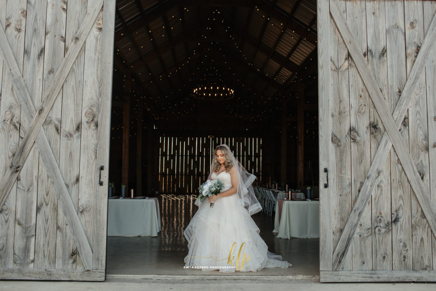 Rustic Chic Barn Wedding