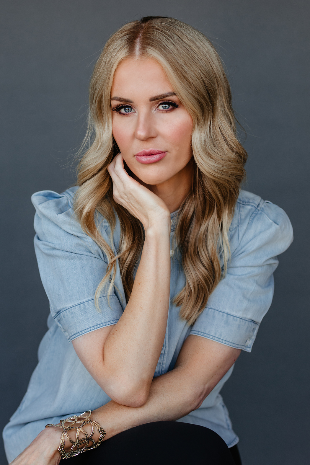Austin portrait photographer | Chez Garage Session